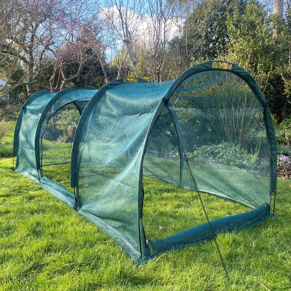 Hen Den Chicken Run Tunnel & Pet House - Garden Wildlife