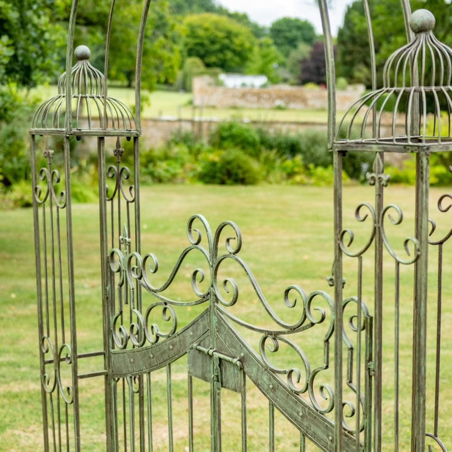 Ascalon Vintage Arch with Gates - 'Green Rust'