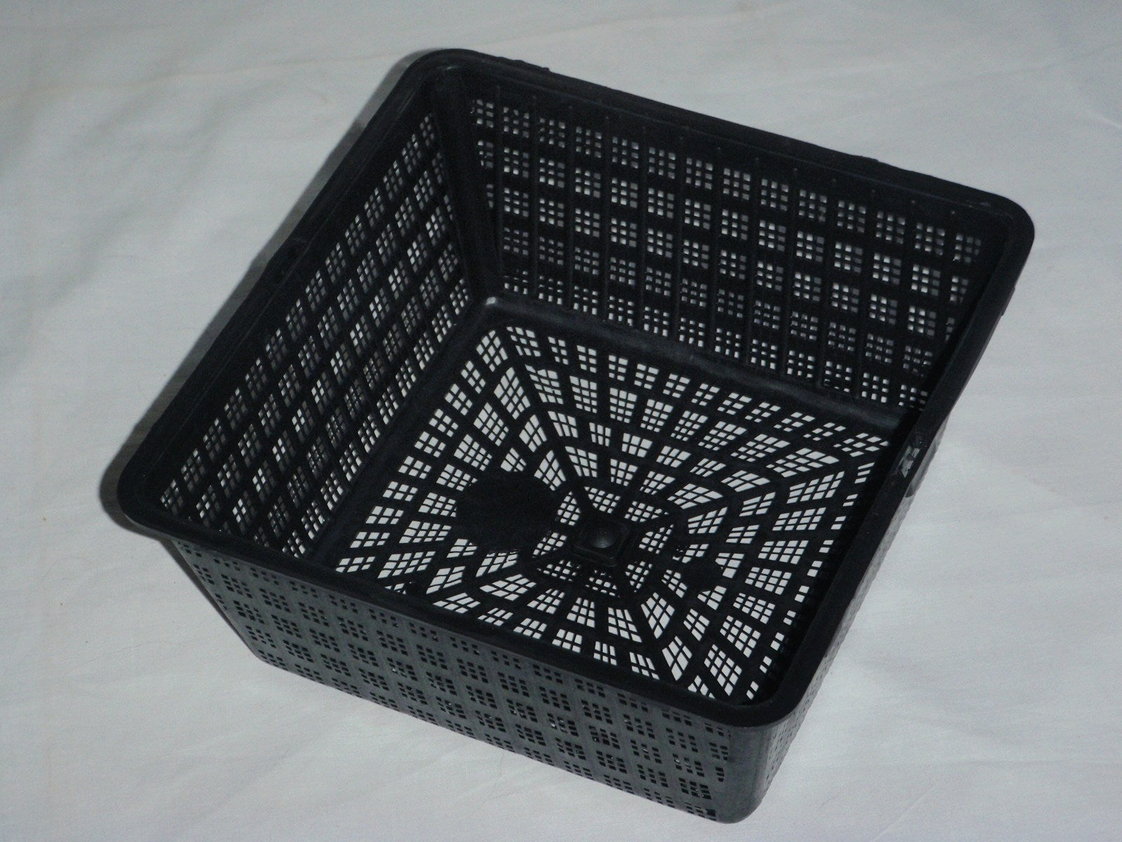 Square Pot 20cm | Garden Wildlife